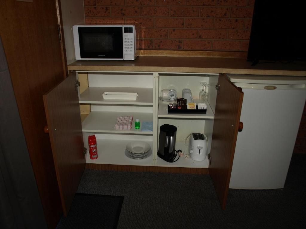 OLD COACH MOTOR INN:Home